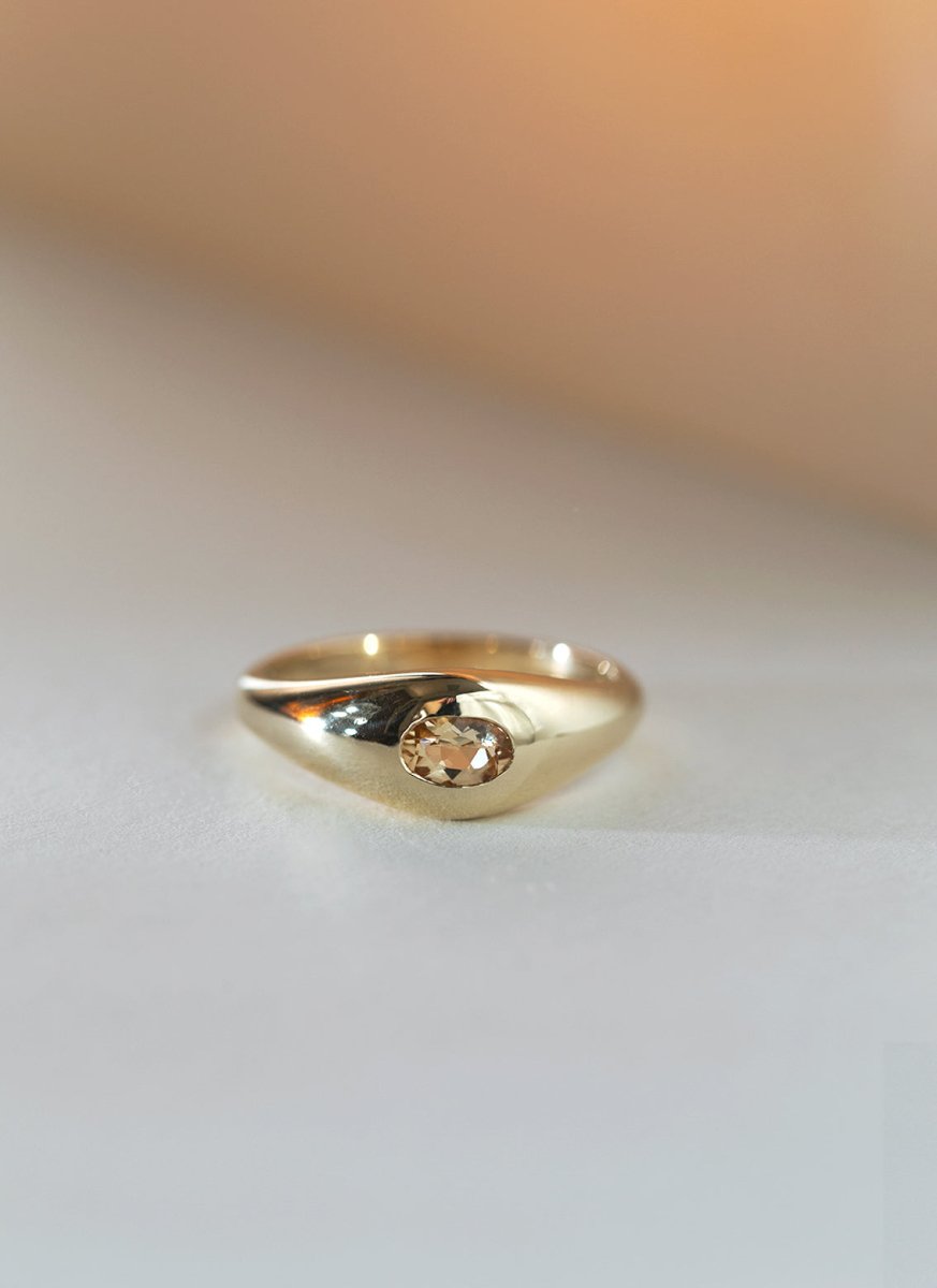 Studio Kroewe - The gent bear golden topaz ring 14k gold