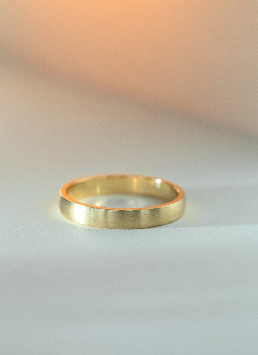 Studio Kroewe - The gent brandon ring 14k gold